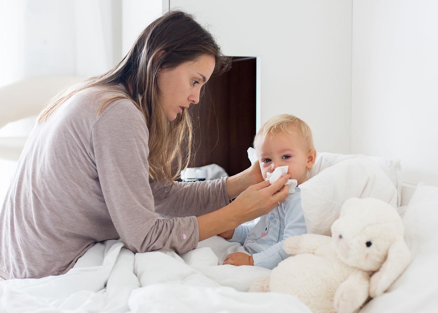 Simptomi prehlade – razlikujte laringitis, bronhitis i upalu pluća kod dece